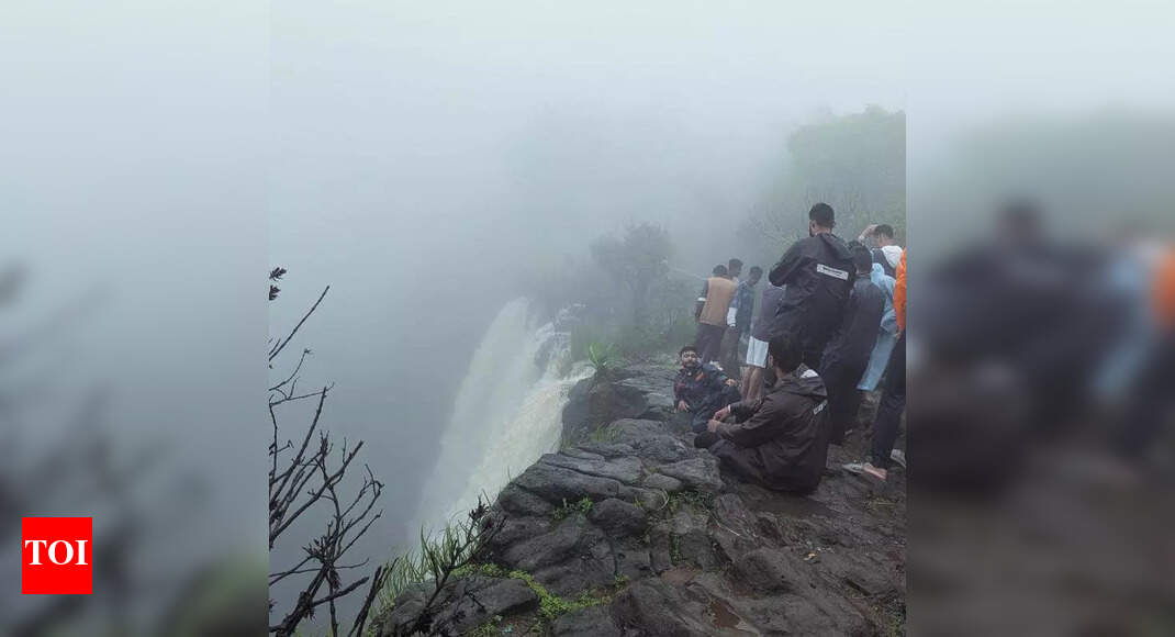 Belagavi: Chikale Falls reopened for tourists amid safety concerns ...