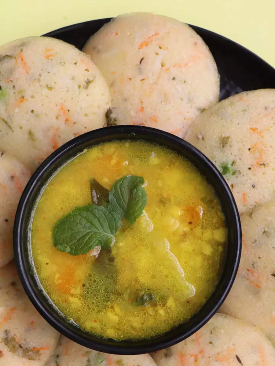 Sooji Idli Recipe: How to make South Indian Sooji Idli in under 15 ...