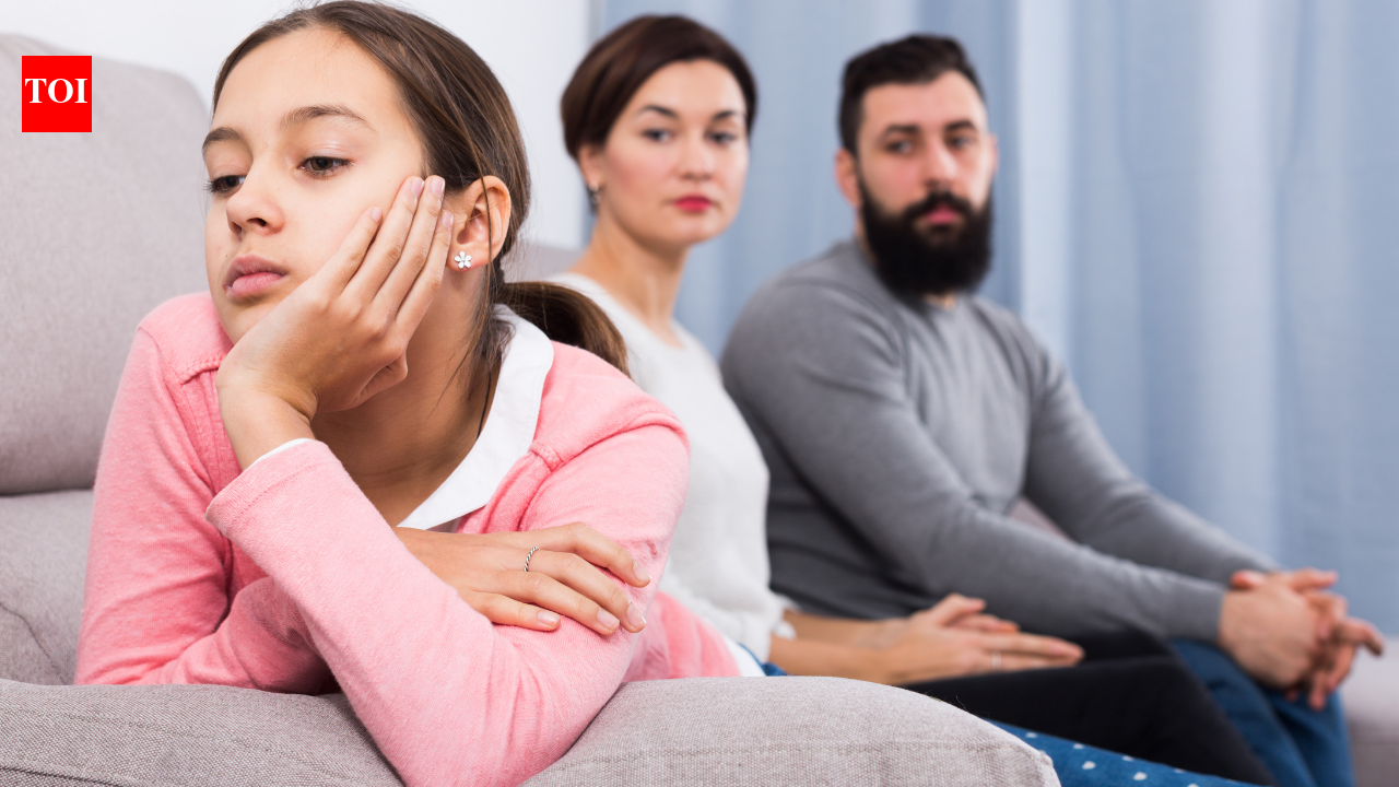 5 basic differences between being a strict parent and a toxic one