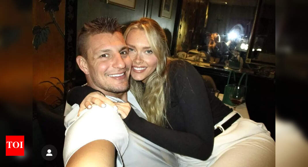 Rob Gronkowski’s Girlfriend Camille Kostek channels '90s vibes in a ...