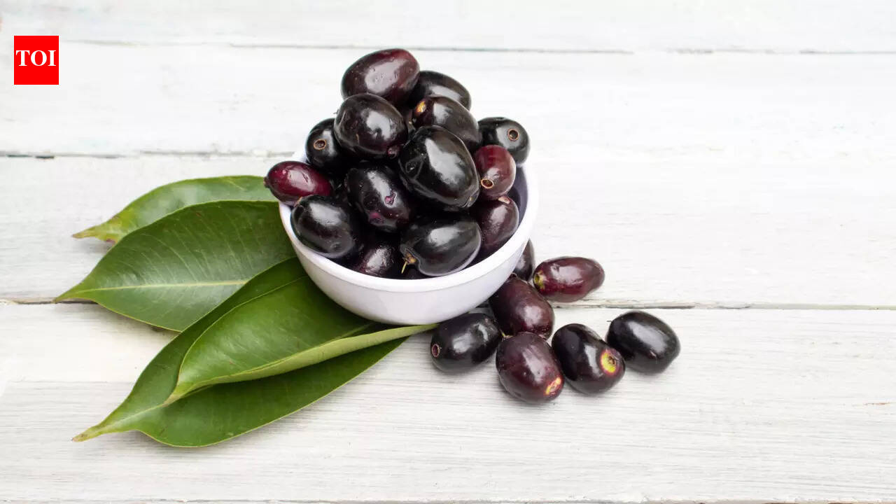 Jamun Benefits: 5 nutritional benefits of Jamun and how much to consume ...