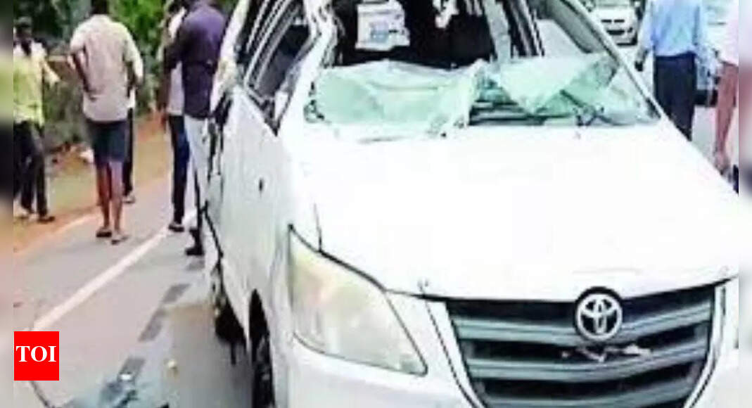 Bengaluru Accident: Innova topples seven times, kills 5 of 8 friends ...