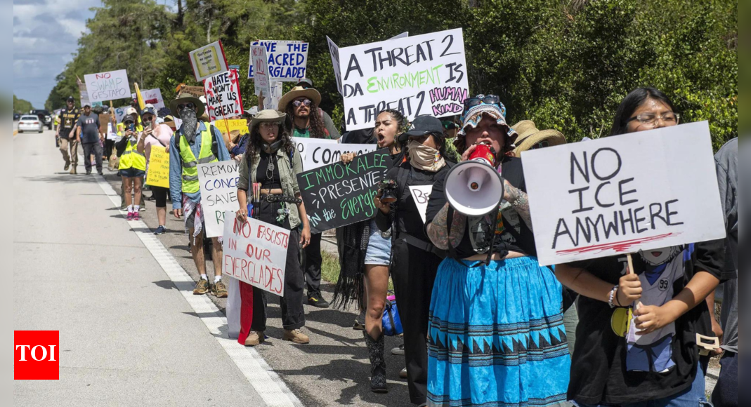 Trump's immigration crackdown: DOJ memo outlines plans for ...