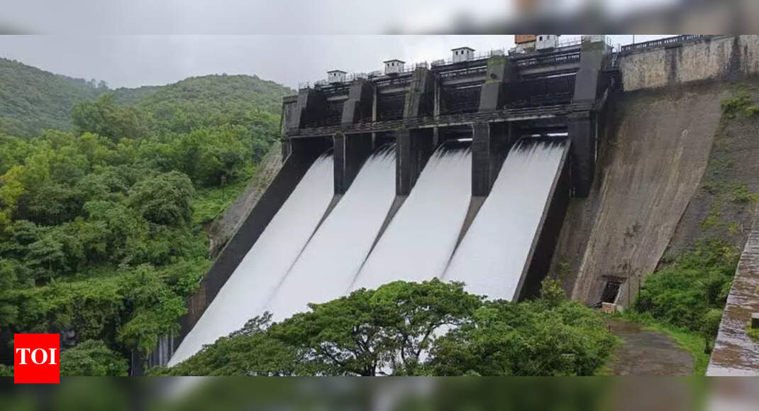Chandoli & Chitri dams start discharge, rivers continue to swell ...