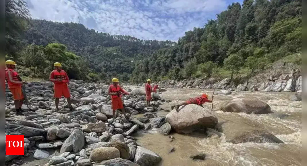 Himachal Pradesh monsoon havoc: Toll rises to 74, rescue teams race against time in Mandi for 30 ...