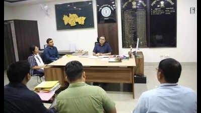 School to have students as ‘scholarship mins’: Bokaro DC | Ranchi News - Times of India