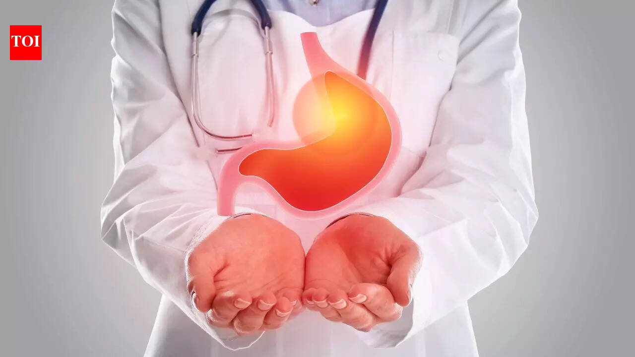 Stomach Cancer Symptoms: 7 early signs of stomach cancer that often go ...