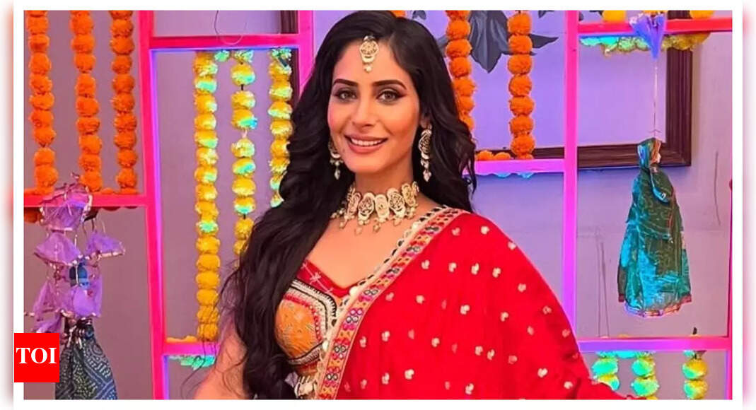 Roopam Sharma makes a dramatic entry in Kumkum Bhagya as Sonalika; says ...