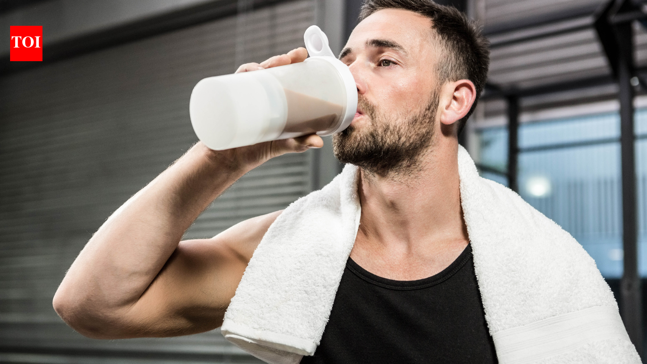 Protein Deficiency Symptoms: 6 signs of protein deficiency that often ...