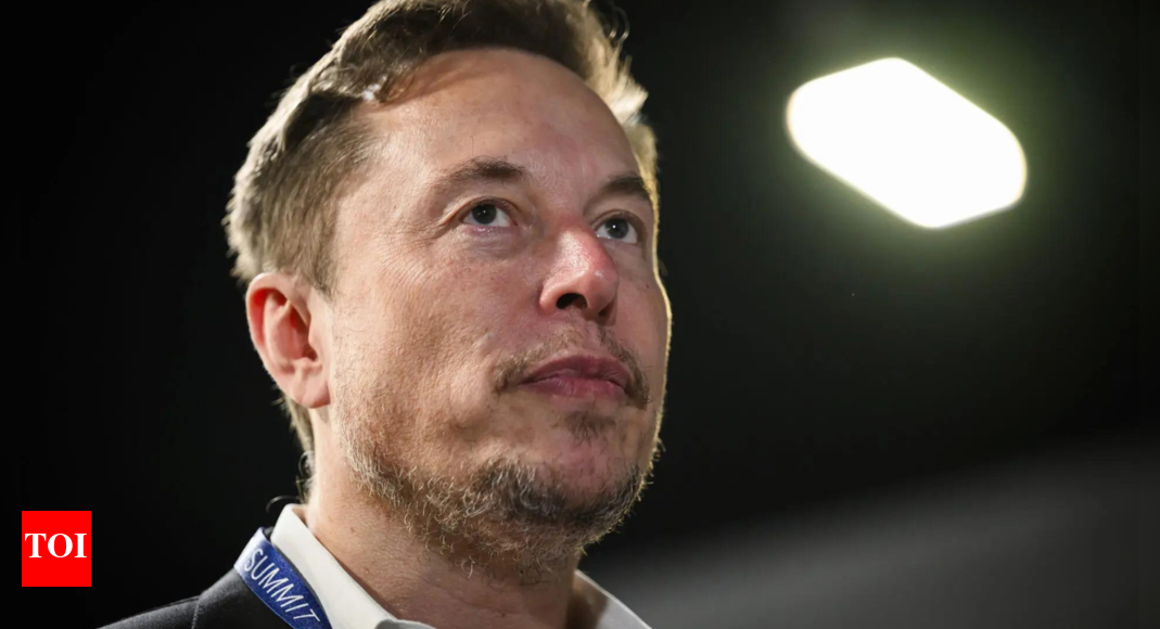 Elon Musk’s ‘one word’ reply on supporting merger between xAI and Tesla ...