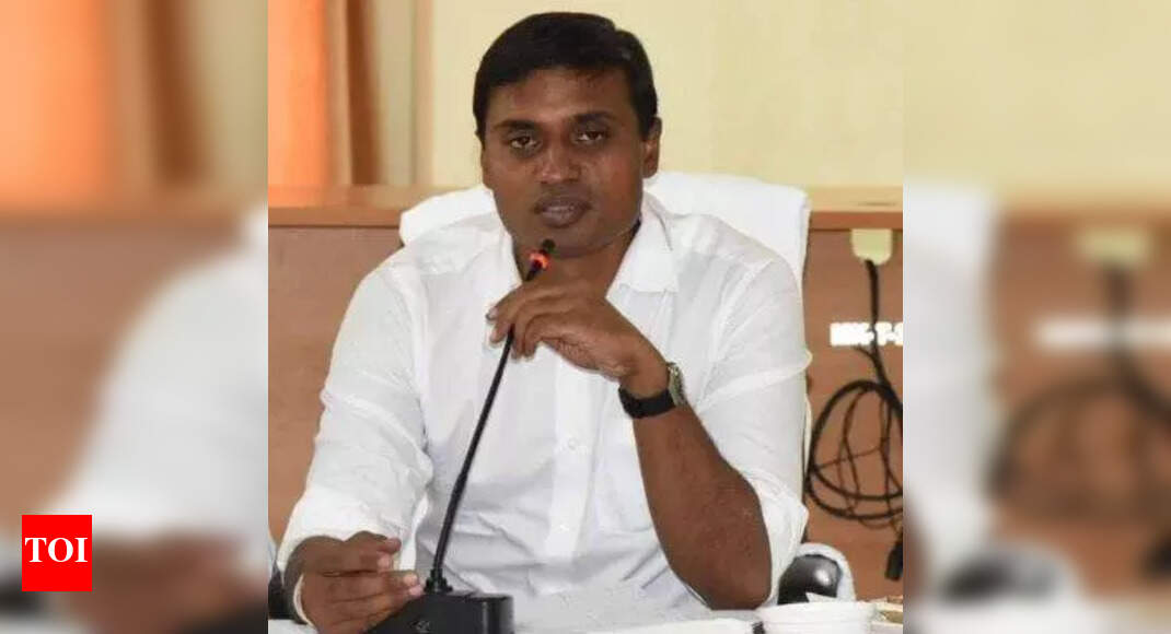 Liquor scam: Look out circular issued against YSRCP MP Midhun Reddy | Vijayawada News - Times of ...