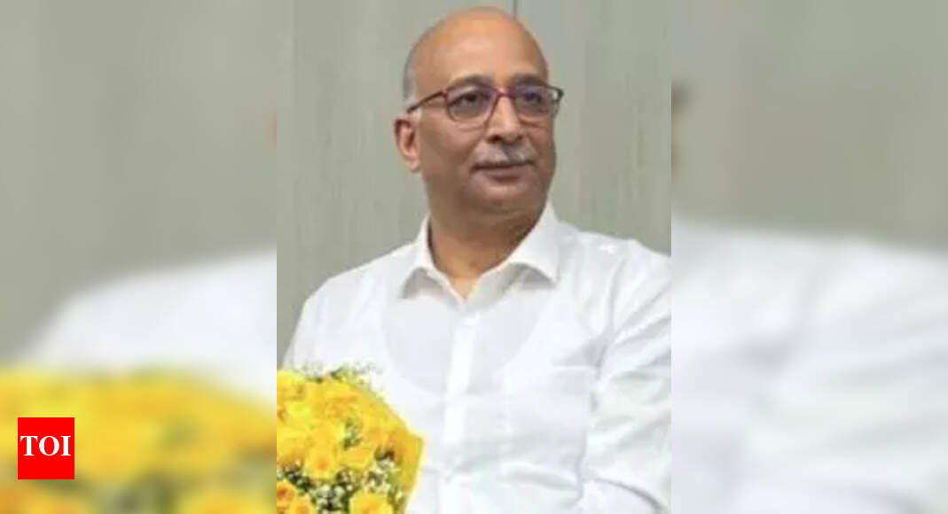 CS takes stock of flood situation in S Bengal | Kolkata News - Times of ...