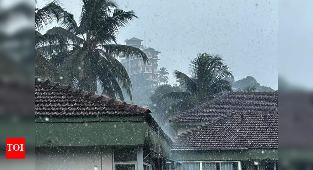 Orange alert: Heavy rain & high waves for Goa | Goa News - Times of India