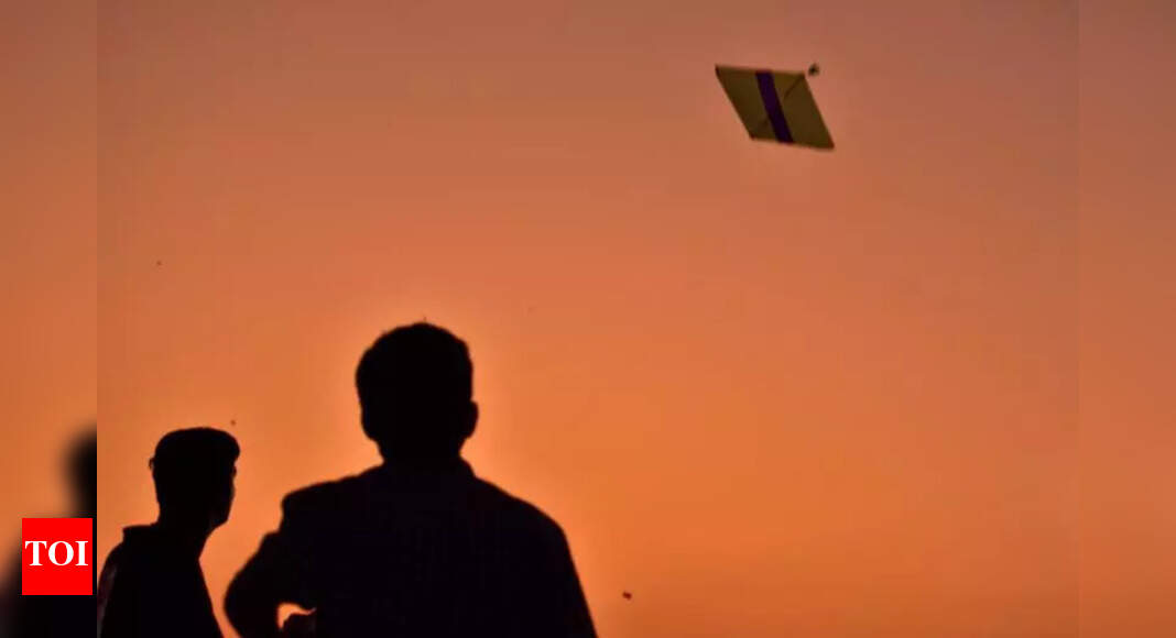 Boy dies after falling from second floor while chasing kite in delhi ...