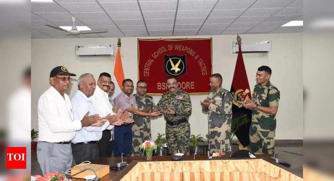 111-Year-Old Revolver Donated to CSWT BSF | Indore News - Times of India