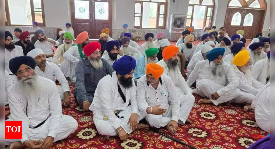 Jathedar Giani Kuldeep Singh Gargaj hails Fauja Singh’s ‘undefeated ...