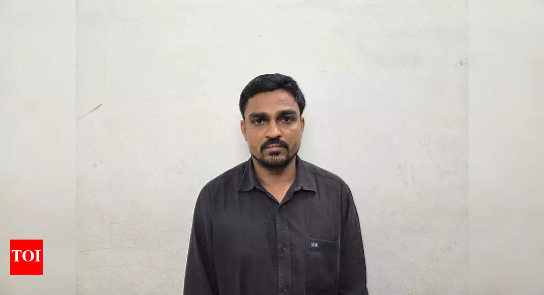21 years on the run: UP gangster nabbed in 2004 Surat dacoity case ...