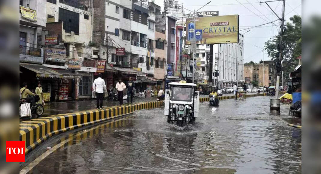 Heavy rain inundate Prayagraj streets | Prayagraj News - Times of India