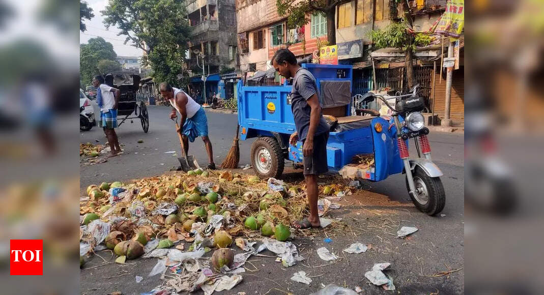 KMC geo-tags workers to boost waste segregation | Kolkata News - Times ...