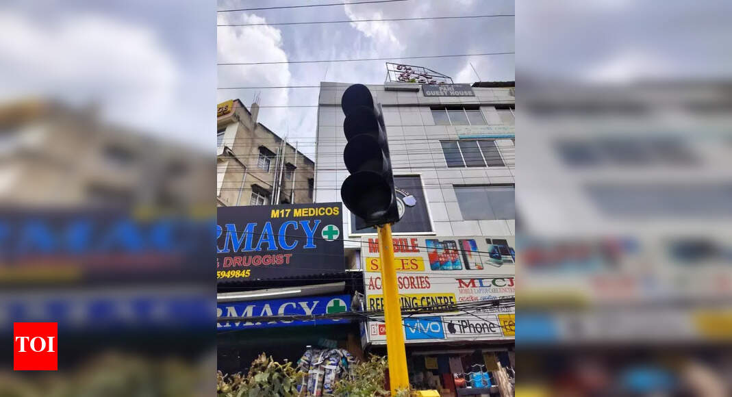 Smart traffic signals go blank; VIP movements, system glitches force ...