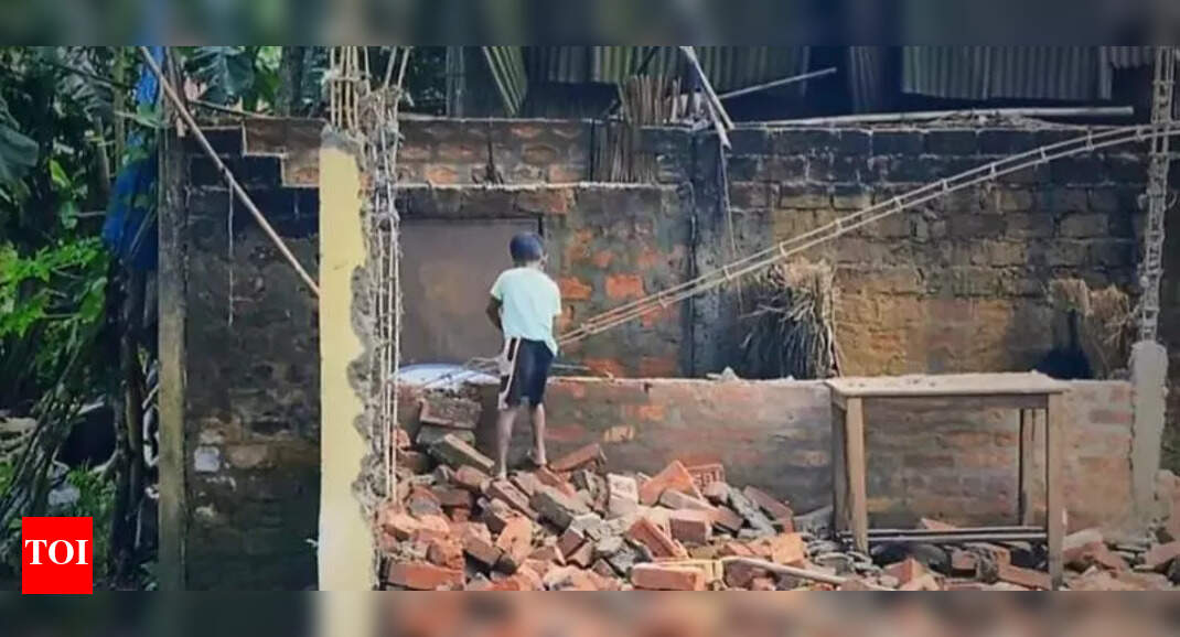 Erosion by Brahmaputra sweeps away 13 homes at Balijan | Guwahati News ...