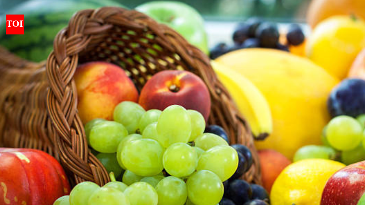 Scientists just named the world’s healthiest fruit, and the answer ...