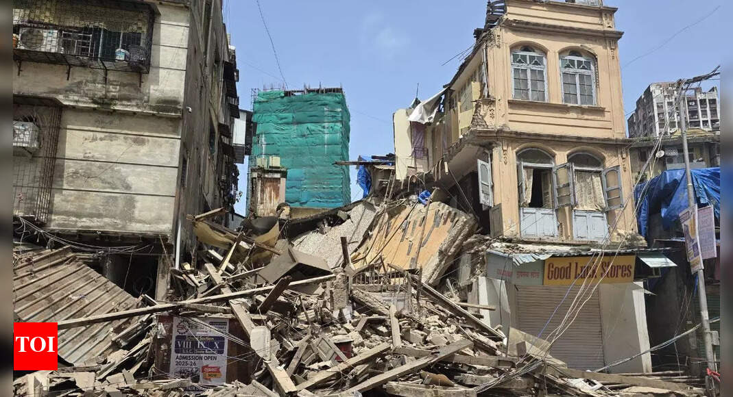 Vacated MHADA building collapses in Byculla; no injuries reported ...