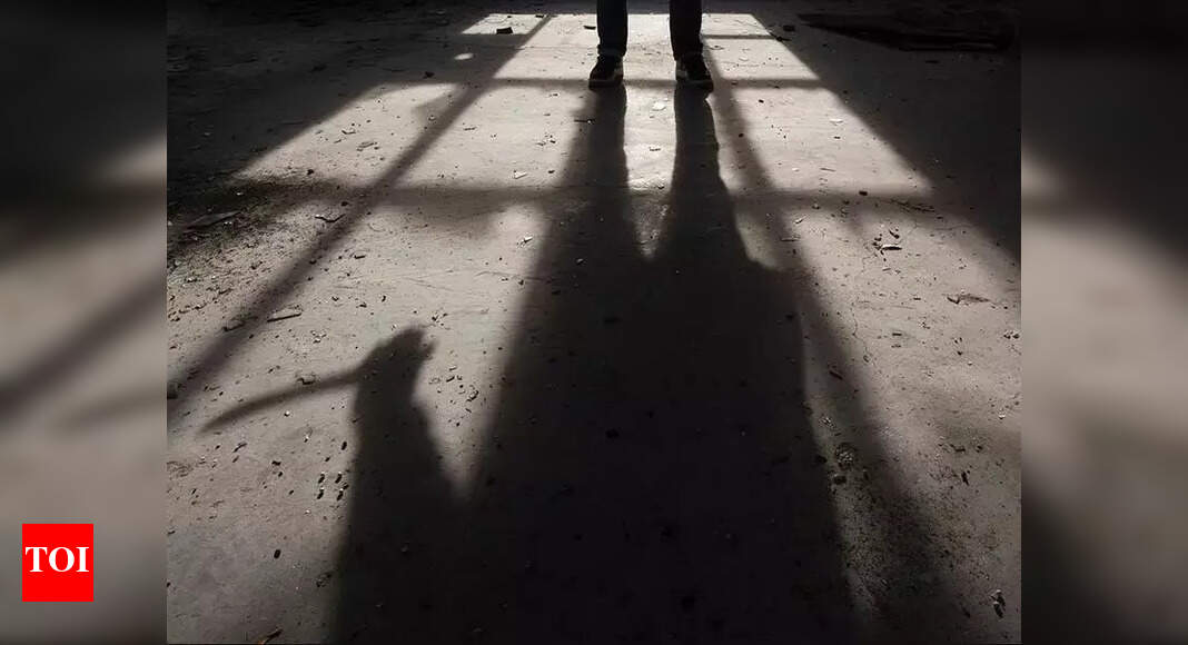 Badminton coach stabbed over 1,000 ransom demand in Chembur; 3 booked ...