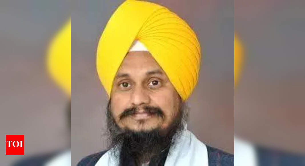 Giani Harpreet quits SAD leadership race after ‘phone call’, endorses ...