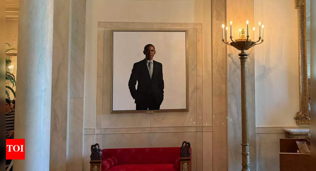 From foyer to off-limits staircase: Barack Obama's portrait sidelined ...