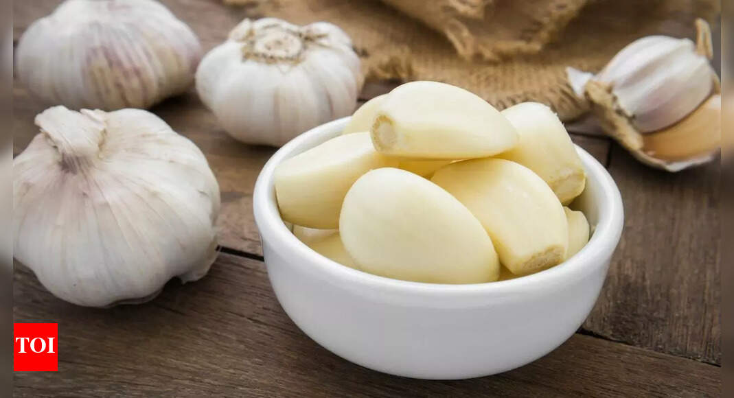 Who should not eat garlic? Understanding side effects and health risks ...