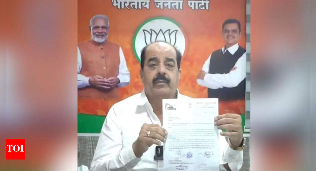 Ulhasnagar’s pothole woes spark political showdown as BJP MLA Kumar ...