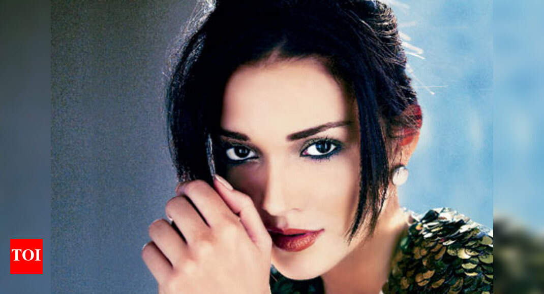 Prateik's the sweetest and most caring guy: Amy Jackson | Hindi Movie ...