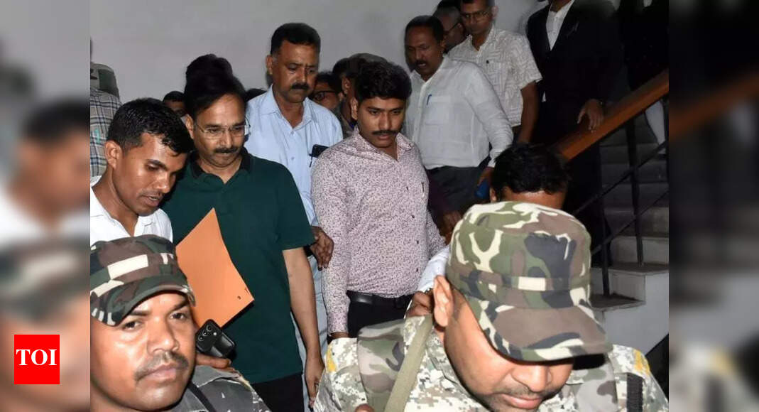 ACB names IAS officer in land scam case | Ranchi News - Times of India