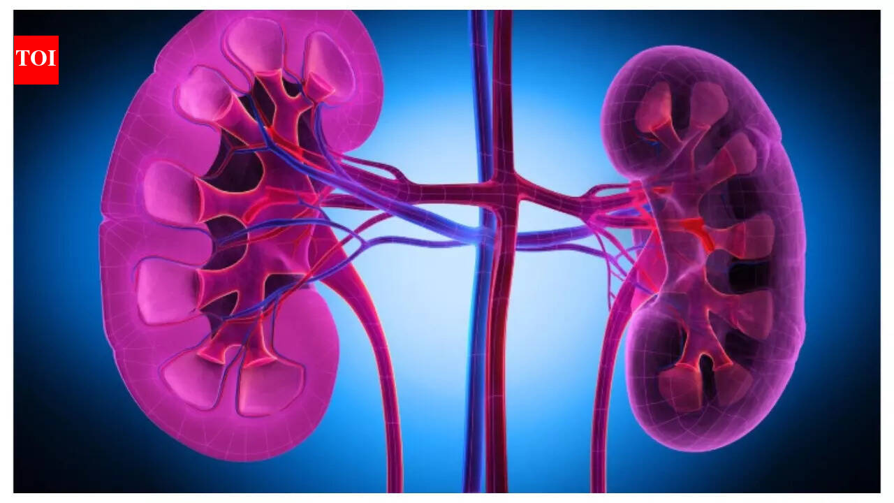 5 symptoms of kidney disease, as seen on face and neck