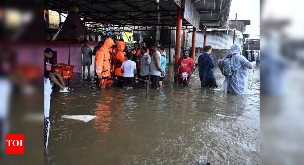 Mumbai rains: 400 citizens evacuated from low-lying areas in Kurla as Mithi River nears danger ...
