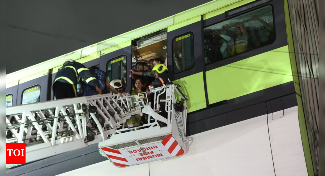 Mumbai rain mayhem: 2 Monorail rakes stall, commuters faint, hundreds ...
