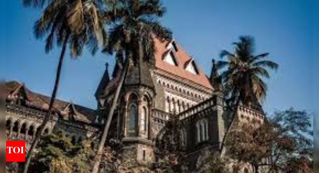 Panvel obscene dance case: Bombay high court quashes FIR against four ...