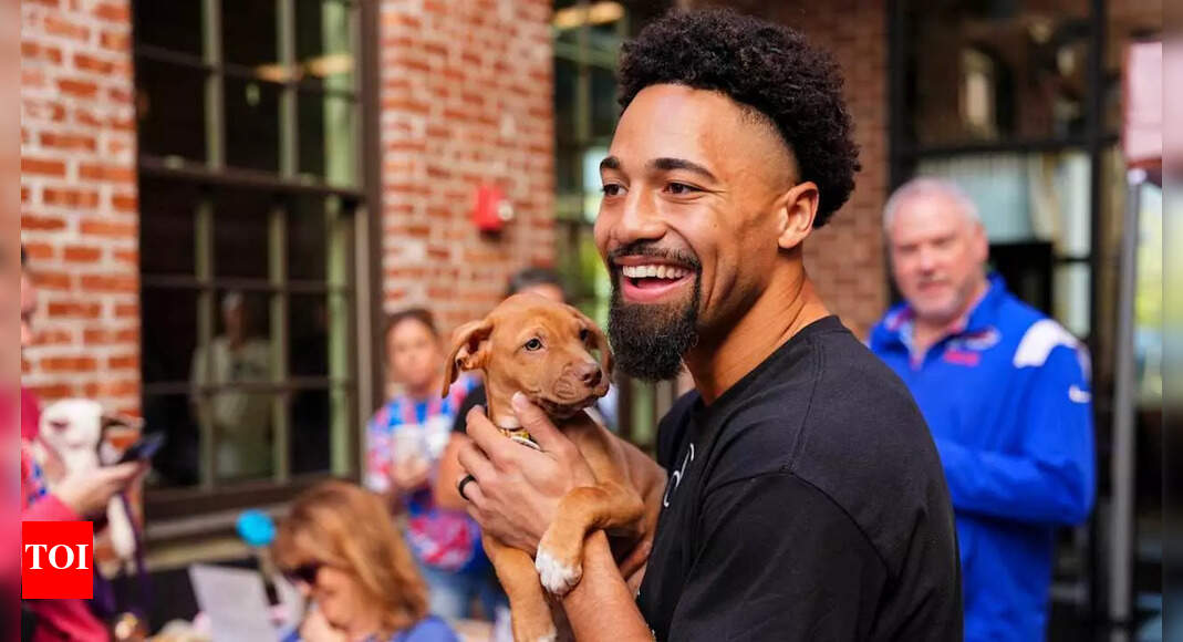 Bills' WR Khalil Shakir's heroic rescue of 19 dogs wins Charissa ...