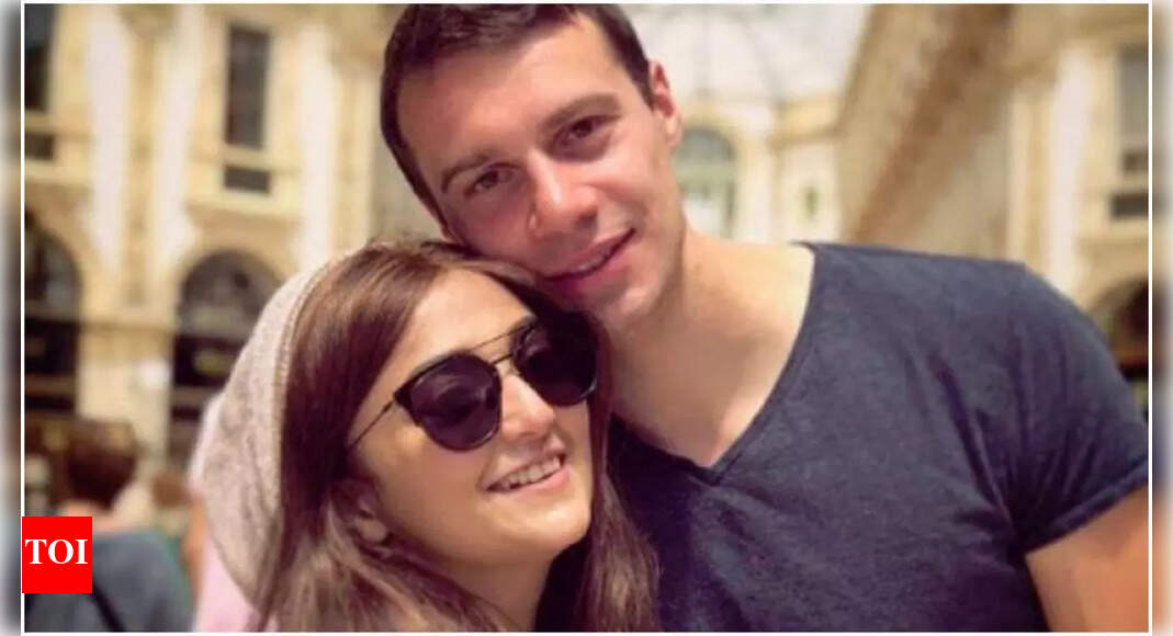 Is Monali Thakur heading for divorce from husband Mike Richter? Singer unfollows him on ...