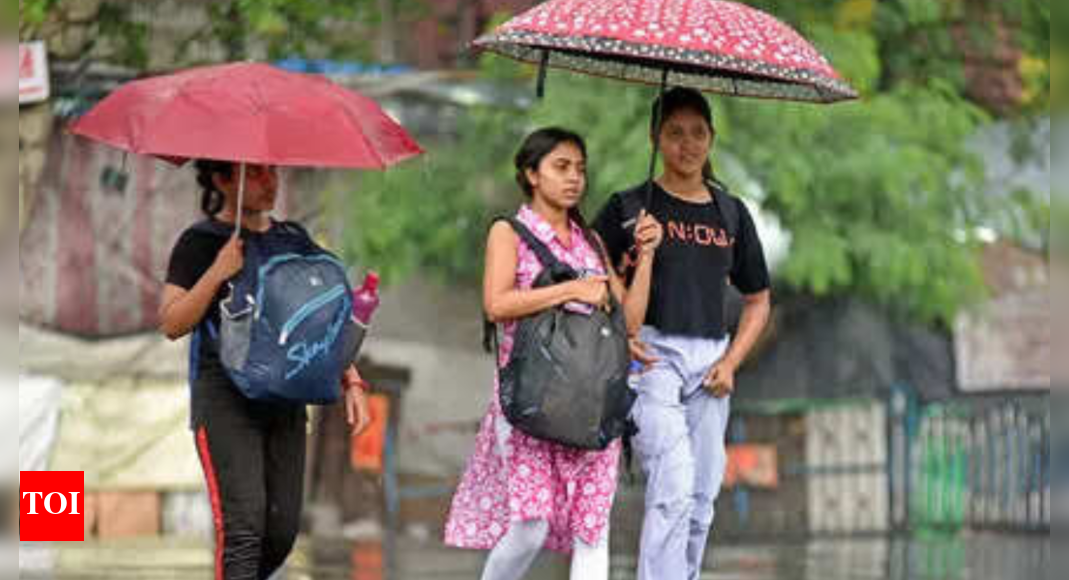 Mumbai weather: High humidity with rain expected today, AQI remains ...