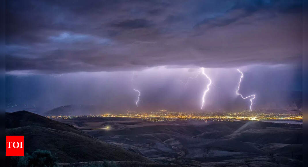 A bolt from the blue! Here's what REALLY happens to someone when ...