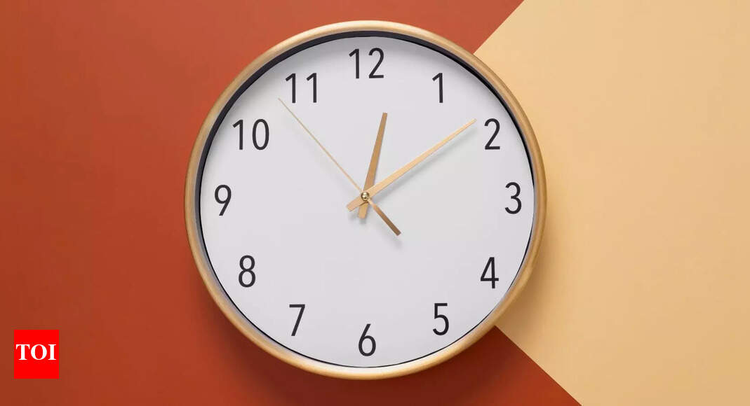 Best Wall Clock Placement As Per Vastu: 5 Powerful Tips You Shouldn’t ...