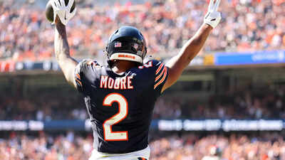 Will D.J. Moore Play against the Minnesota Vikings tonight? Latest ...