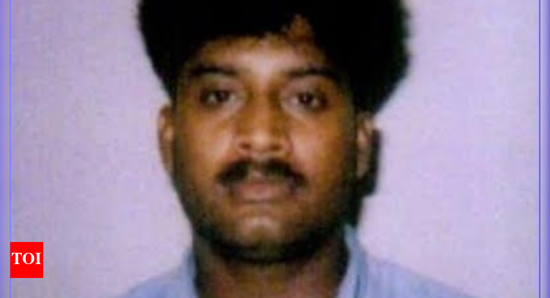 'Pistol' spills ISI secrets: Fake arms factory plot exposed; Delhi ...