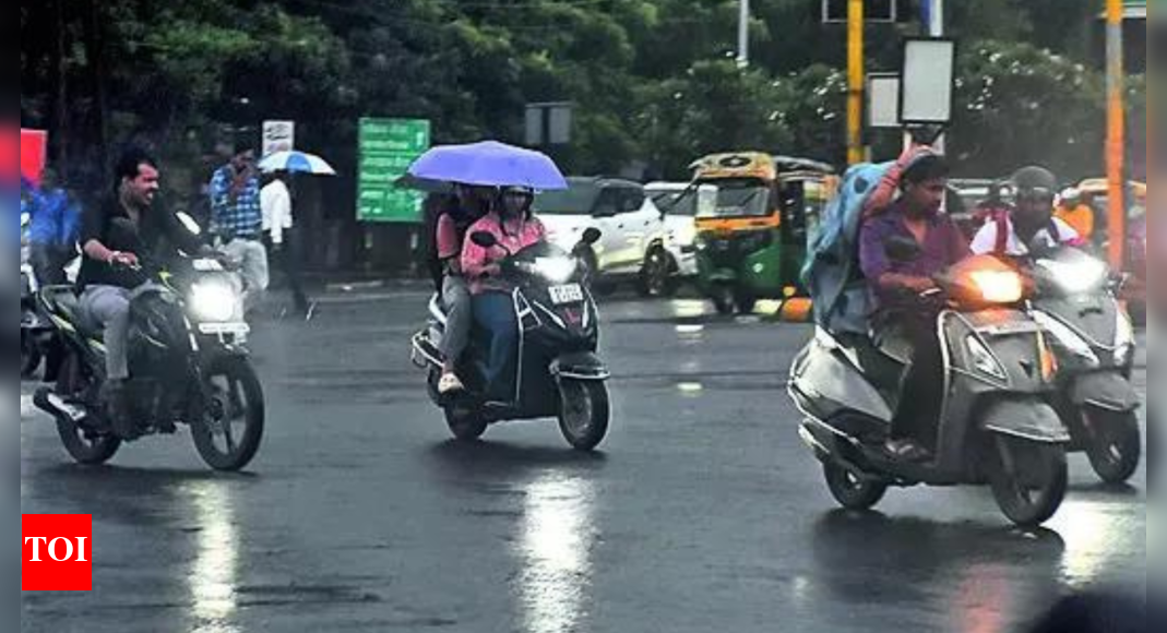 Bengaluru weather: Warm temperatures with patchy rain expected today ...