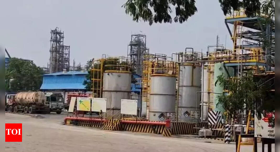 One dead, 13 fall ill due to gas leak at GFL plant in Panchmahal ...