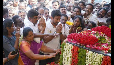 Leaders pay tributes to Immanuel Sekaran on 68th death anniversary ...