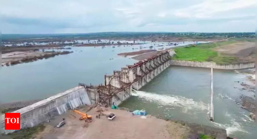 Heavy rain lashes parts of Nanded | Chhatrapati Sambhajinagar News ...