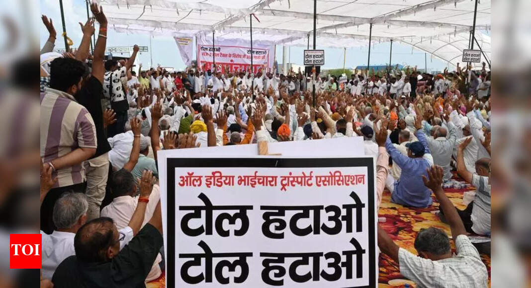 Residents of South West Delhi Villages Protest Toll Charges, Demand U ...